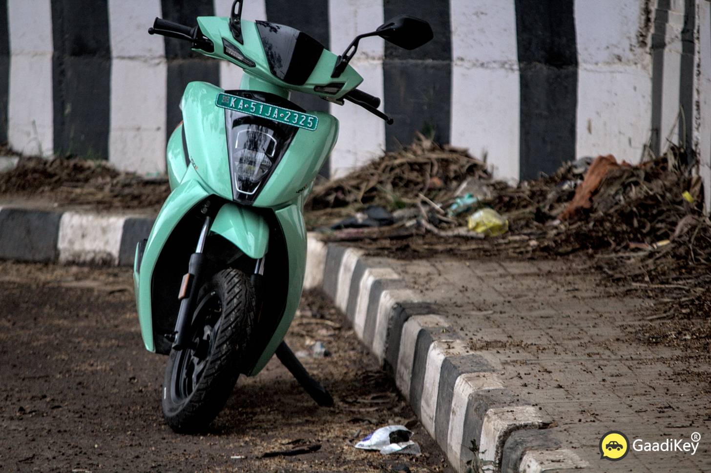 Ather 450S Review: Race against the Charging Time - GaadiKey