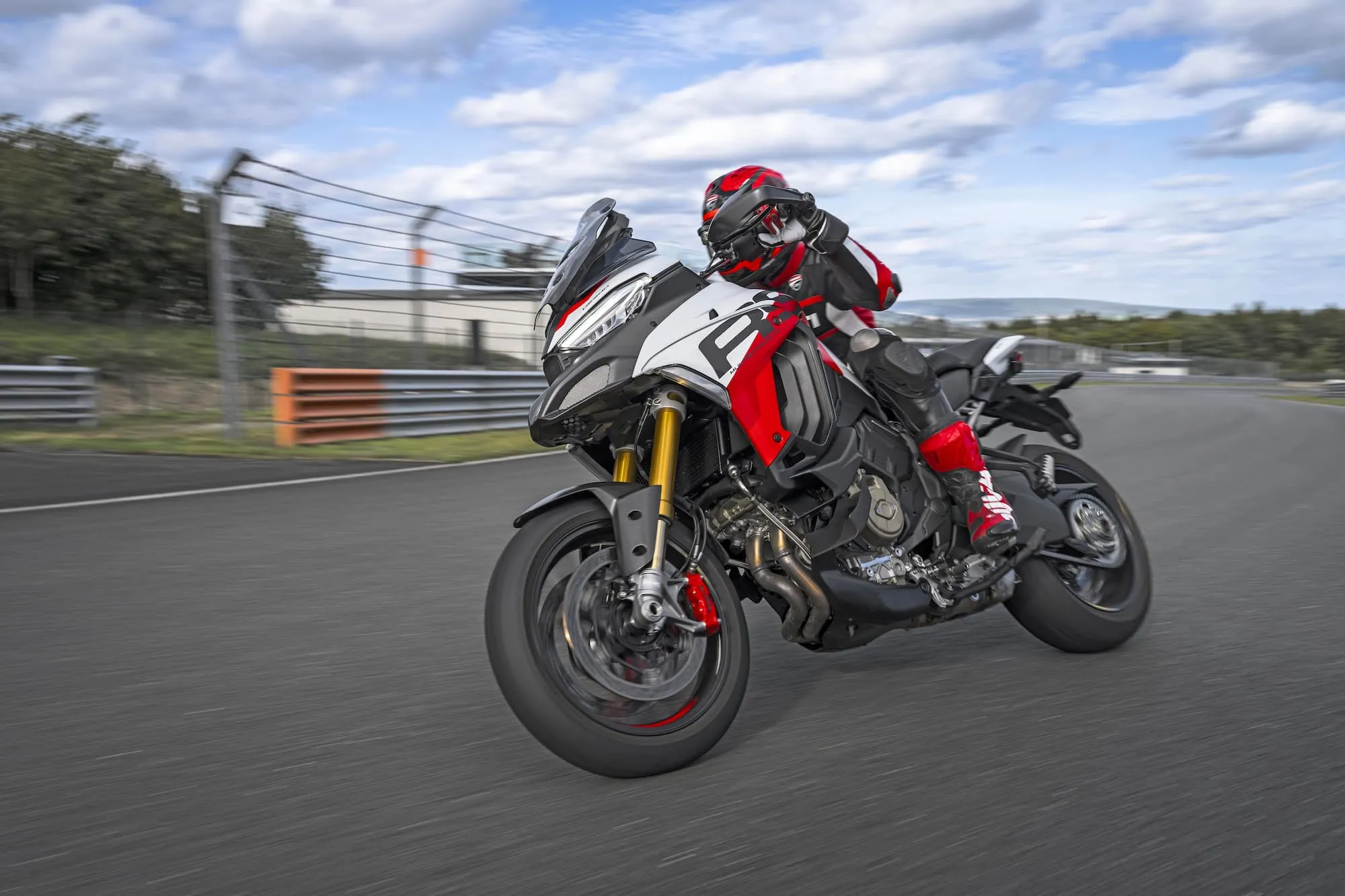 Ducati to bring 8 new models for India - Price reveal in mid January ...
