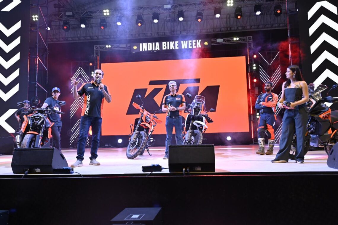 KTM unveils New 390 Adventure and Enduro R Models at IBW 2024 - GaadiKey