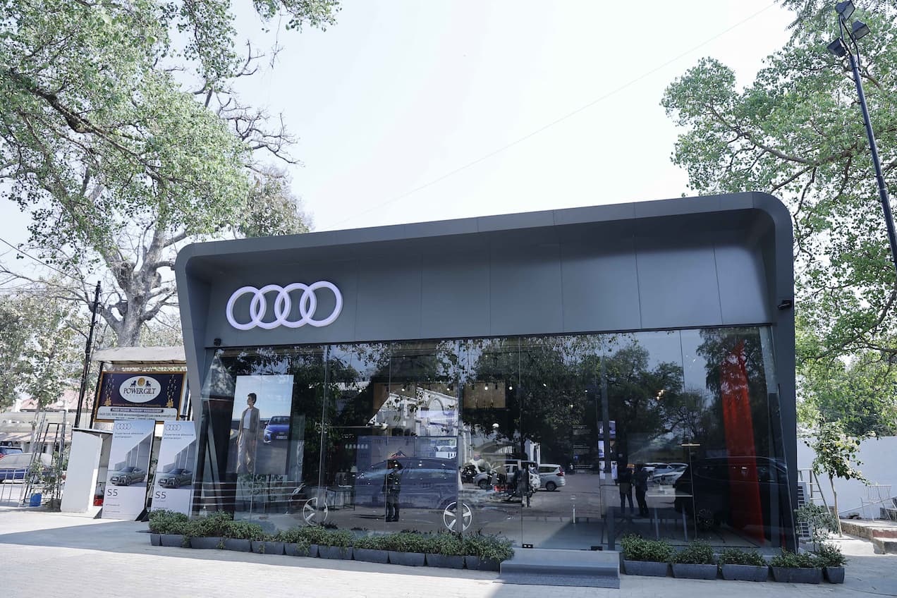 Audi India opens pop-up store in Kanpur - GaadiKey