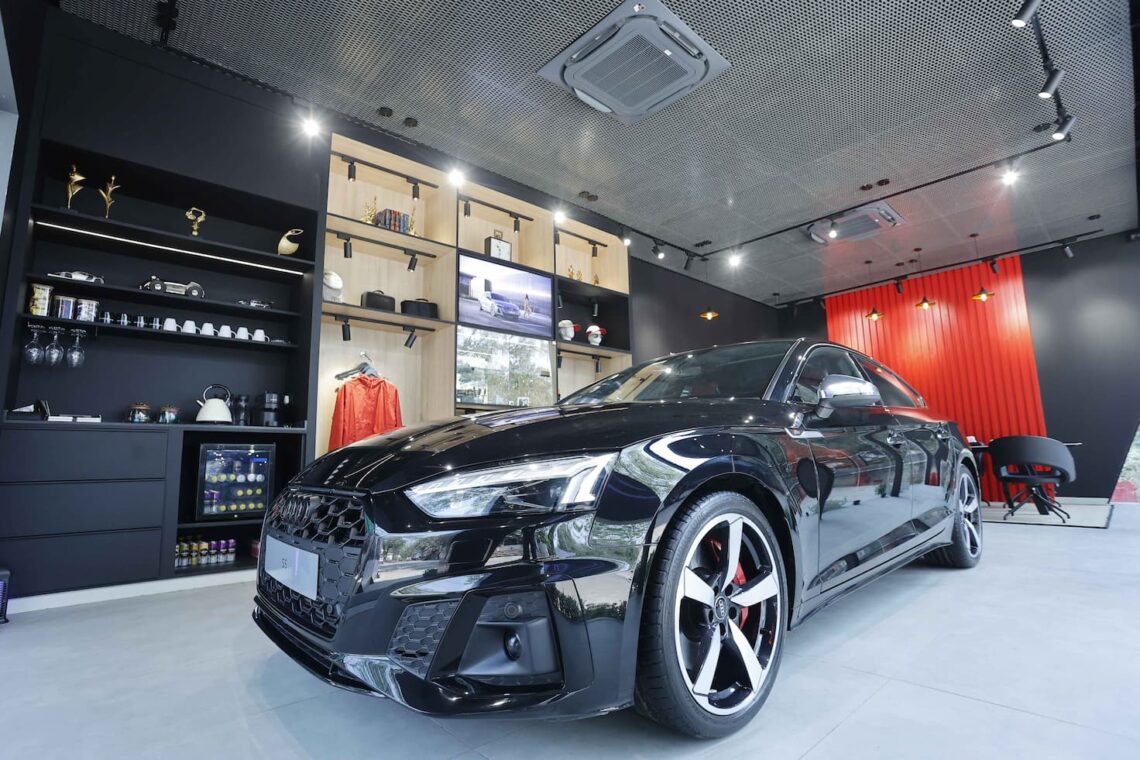 Audi India opens pop-up store in Kanpur - GaadiKey