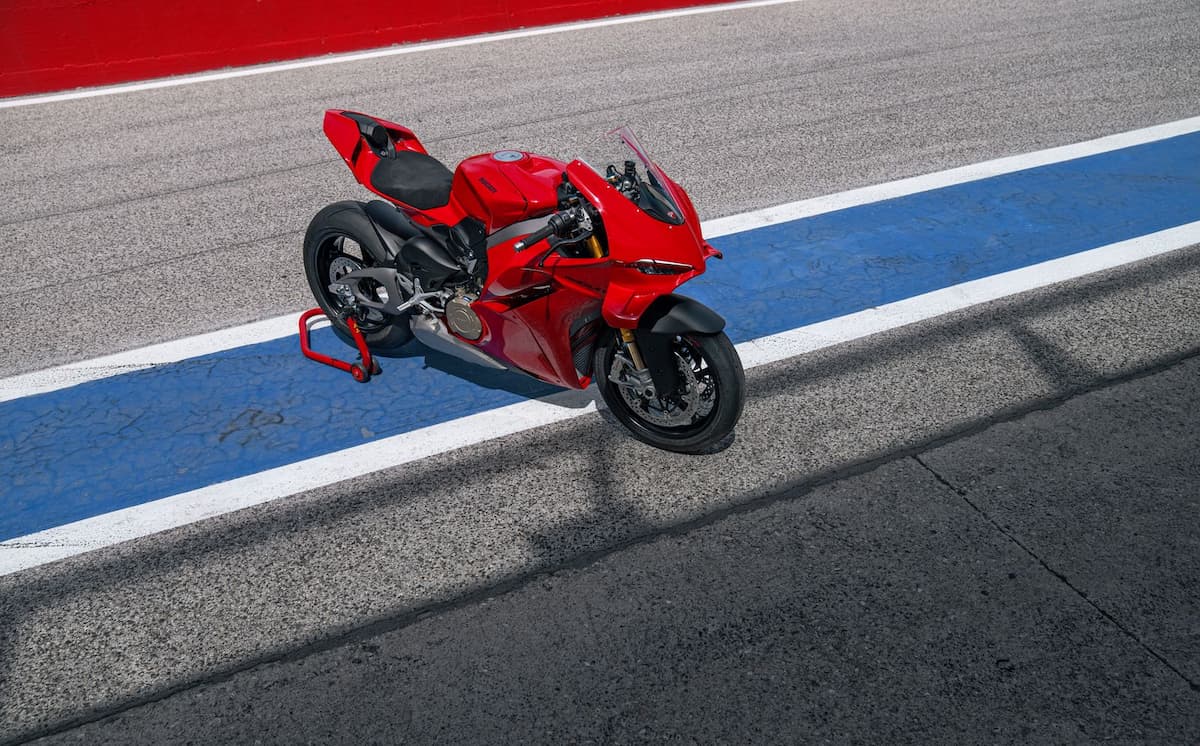 New 2025 Ducati Panigale V4 launched in India at Rs 29.99 lakhs - GaadiKey
