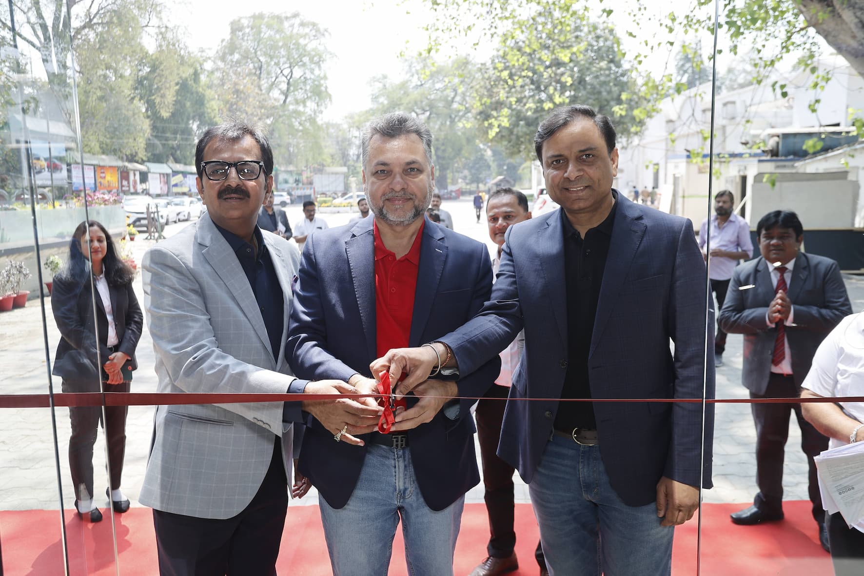 Audi India opens pop-up store in Kanpur - GaadiKey