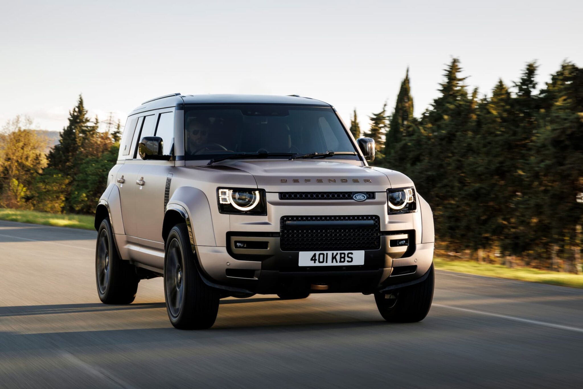 GST 2.0: Massive Price Cut on Defender, Range Rover: JLR Cars are ...