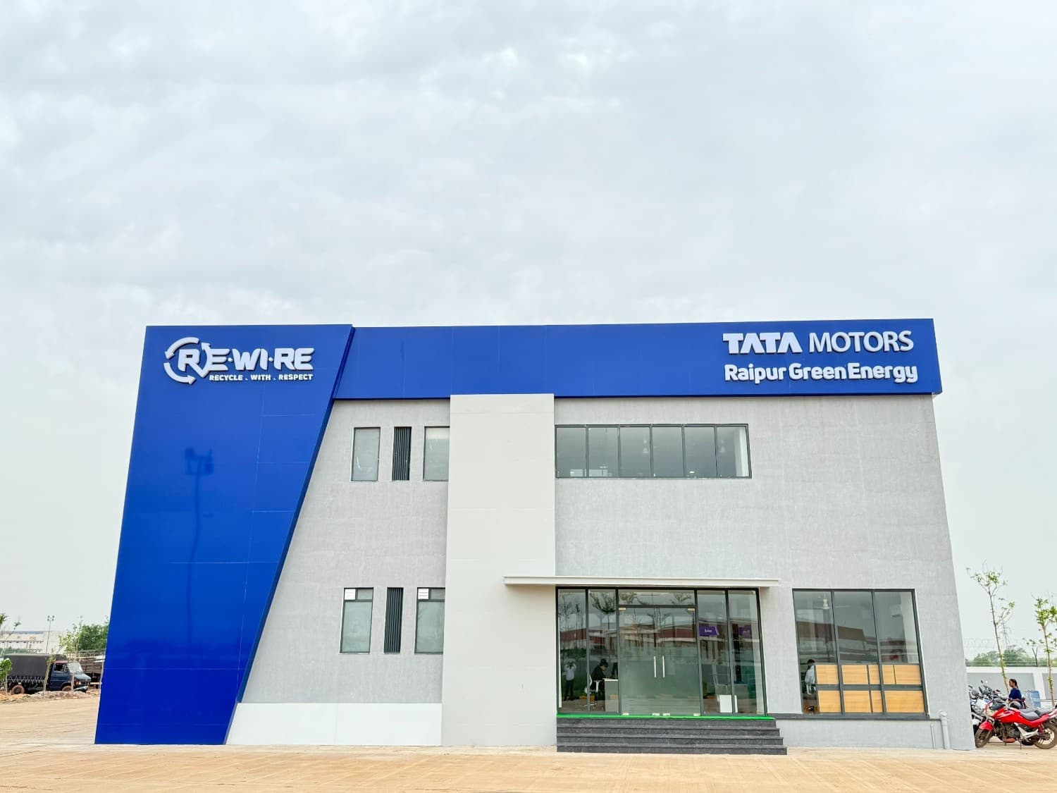 Tata Motors opens Re.Wi.Re Scrapping Centres in Lucknow & Raipur - GaadiKey