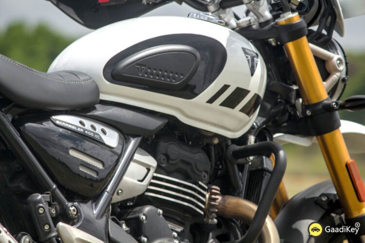Triumph Scrambler 400XC White Color Photos (Vanilla White) - GaadiKey