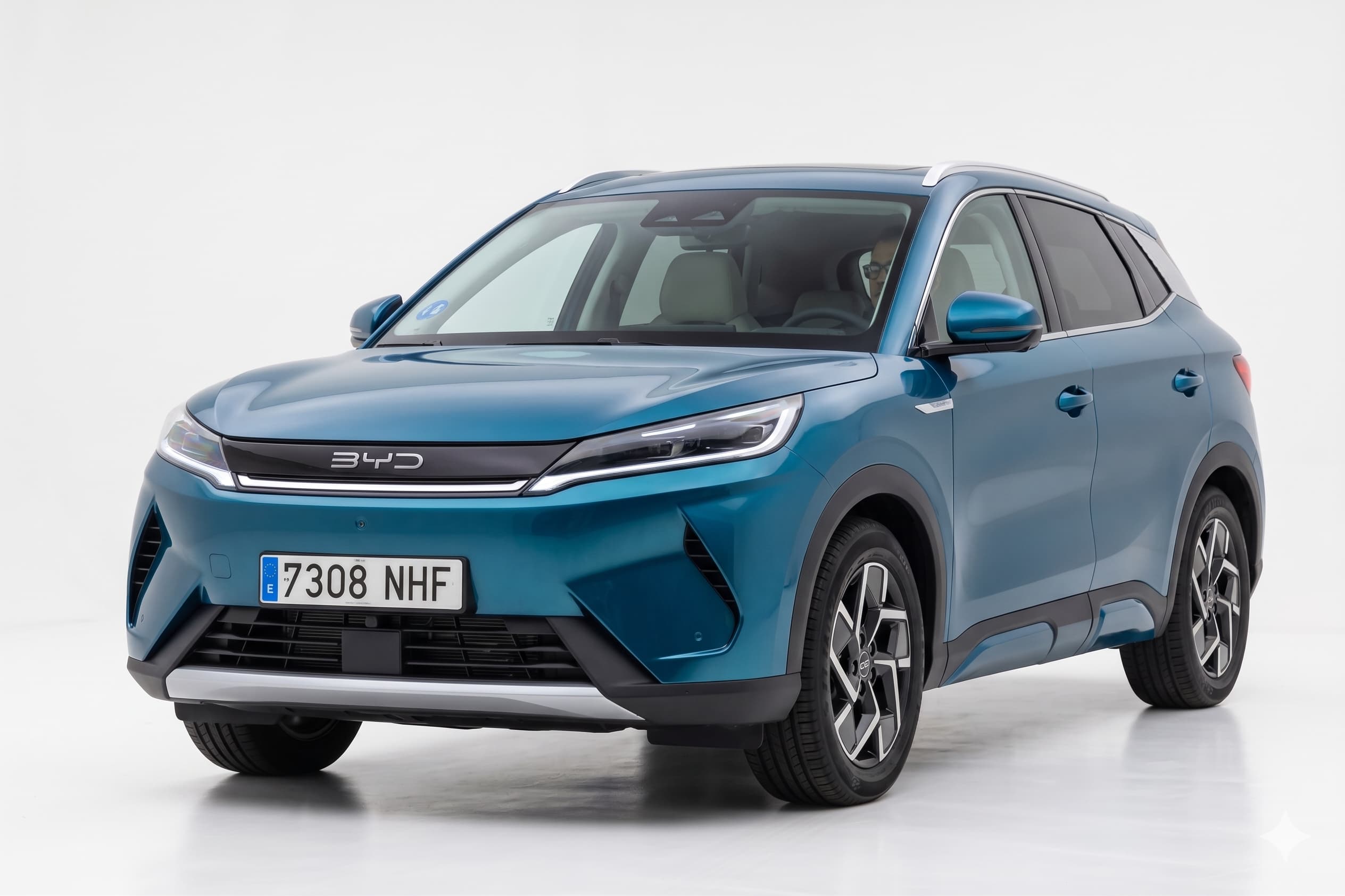 BYD's First Plugin Hybrid for India: Launch Soon - GaadiKey